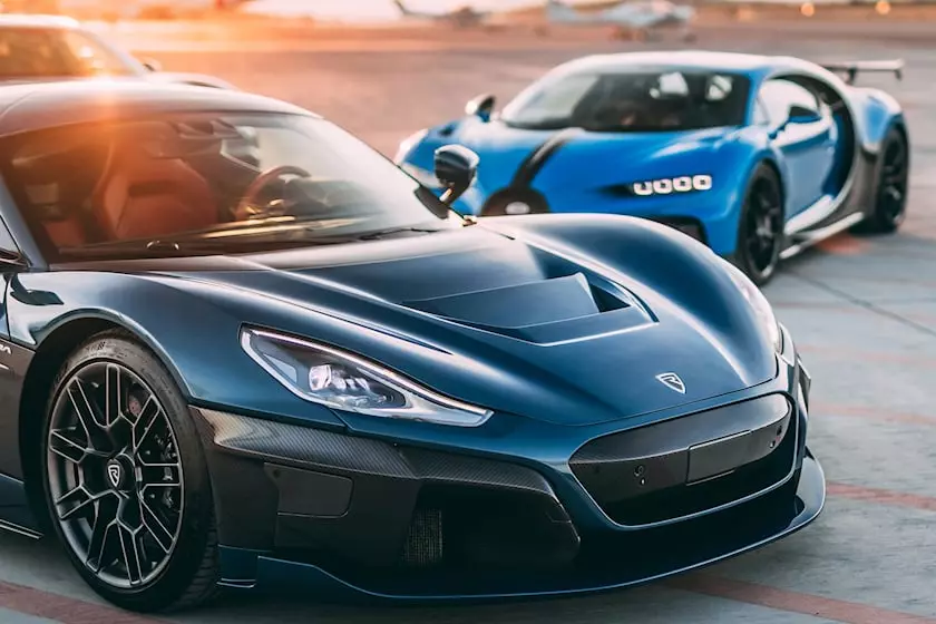 Vakatsvinyirwa: Next-Generation Bugatti Rimac Hypercars Yakavanzwa Pachena Pakuona 4401_4