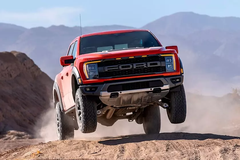 2021-2022 Ford F-150 Raptor Fly Driving