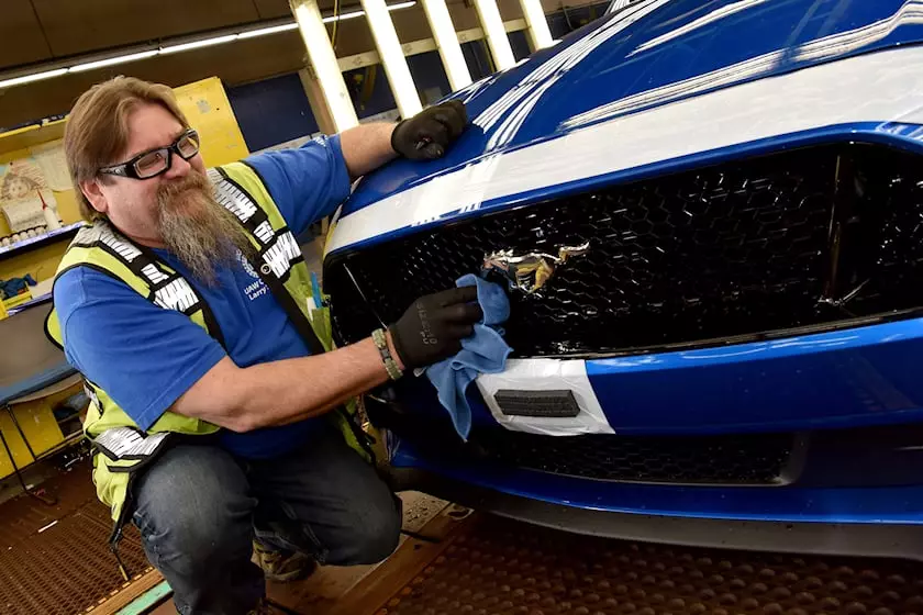 Il-Produzzjoni tal-Ford Mustang itħan għal darb'oħra 440880_2