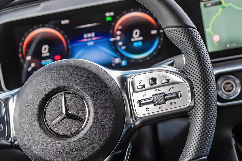 Đánh giá ổ đĩa đầu tiên Mercedes-Benz EQC 2020: Tia lửa sáng 441170_14