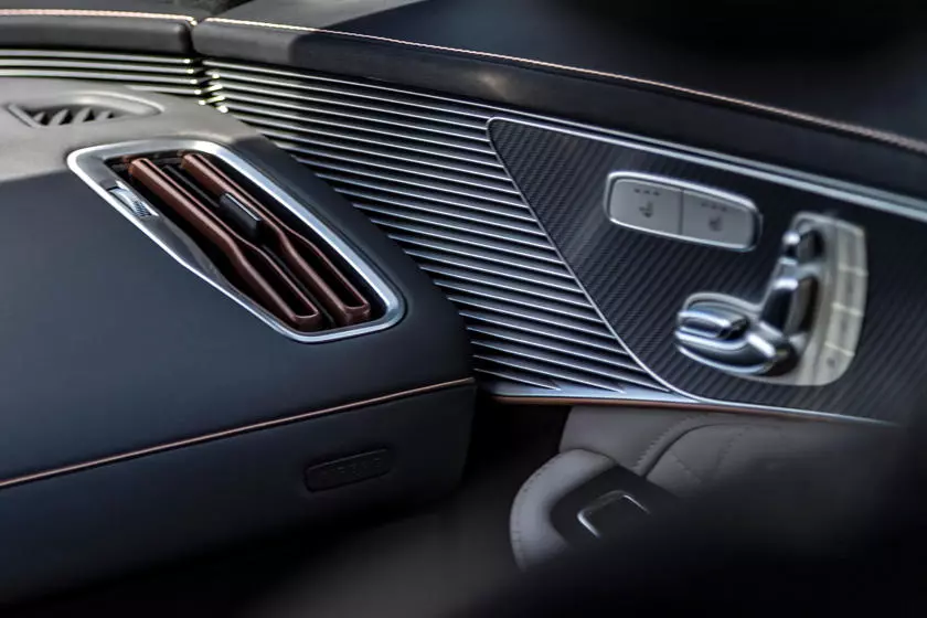 Đánh giá ổ đĩa đầu tiên Mercedes-Benz EQC 2020: Tia lửa sáng 441170_19