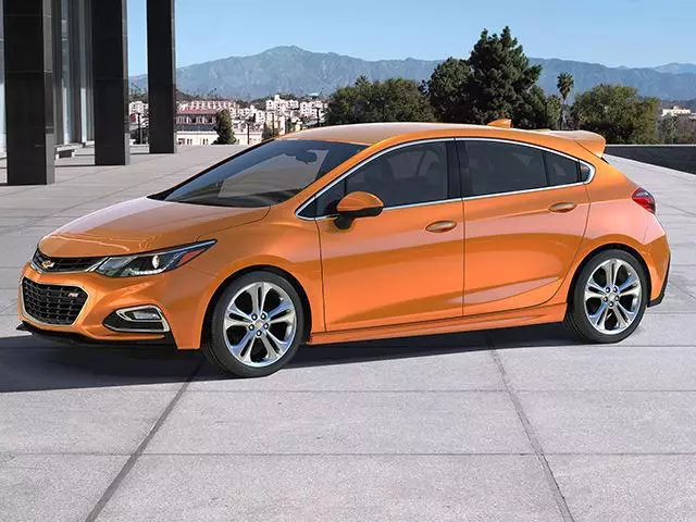 Chevrolet-ը բարձրանում է Hot Hatch Bandwagon-ով նոր Cruze հեչբեքով 44119_1