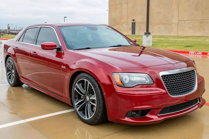 ሳምንታዊ ውድ ሀብት: 2013 Chrysler 300 SRT8 4412_1