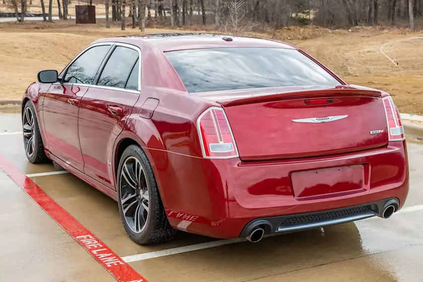 Taskar mako-mako: 2013 Chrysler 300 SRT8 4412_2