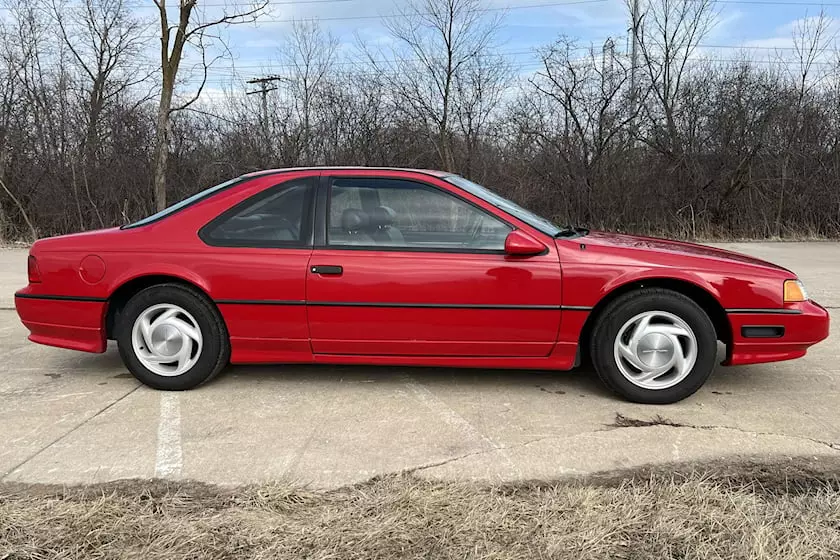 Εβδομαδιαίος Θησαυρός: Το Ford Thunderbird Super Coupe του 1991 του Τζεφ Γκόρντον 4413_3