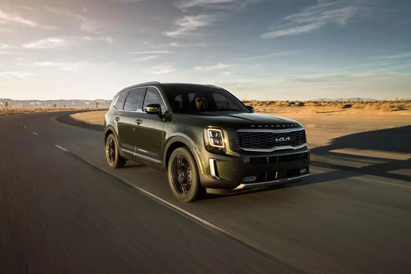 2022 Kia Telluride သည် ပုံစံအသစ်နှင့် စျေးနှုန်းအပြောင်းအလဲများဖြင့် ရောက်ရှိလာပြီဖြစ်သည်။ 44154_9