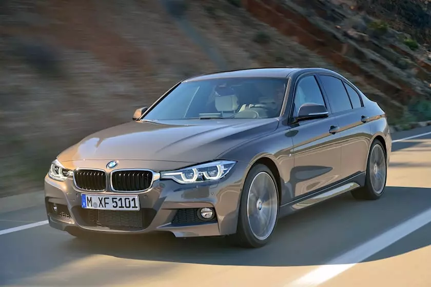 2016-2018 BMW 3 Series Sedan ด้านหน้าซ้ายสามส่วนแบบไดนามิก