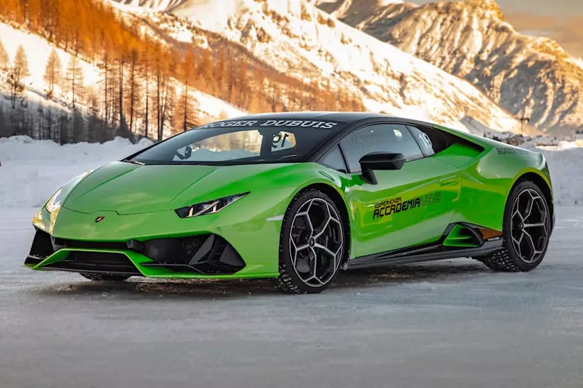 Nasaina tamin'ny hetsika mitondra fiara amin'ny ranomandry ny Lamborghini Huracan sy Urus 4422_10