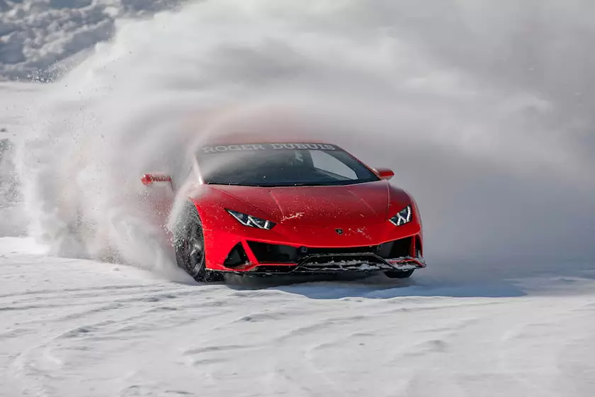 Lamborghini Huracan va Urus egalari epik qor haydash tadbiriga taklif qilindi 4422_14