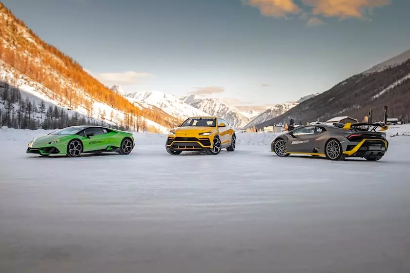 Lamborghini Huracan va Urus egalari epik qor haydash tadbiriga taklif qilindi 4422_3