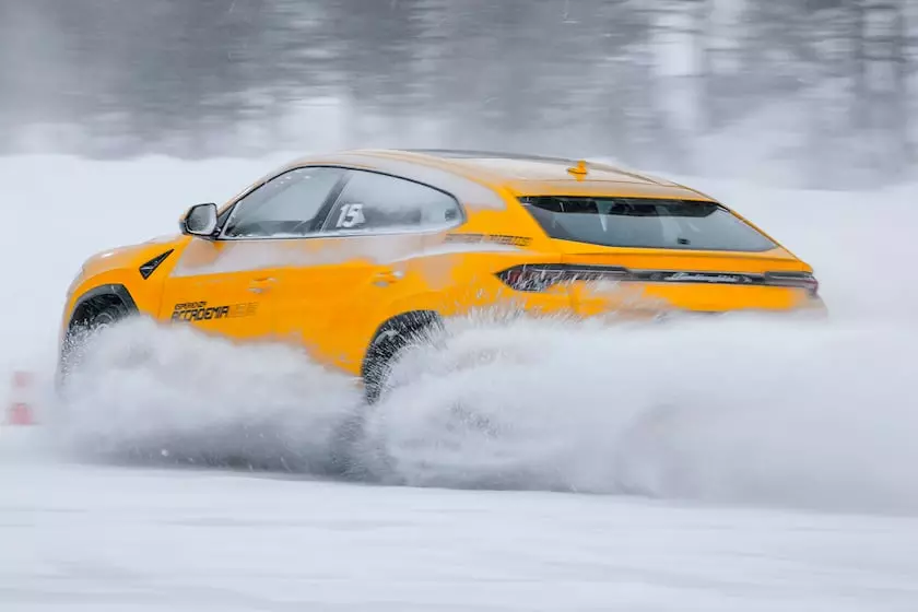 Lamborghini Huracan en Urus-eigners útnoege foar epysk snierydevenemint 4422_4