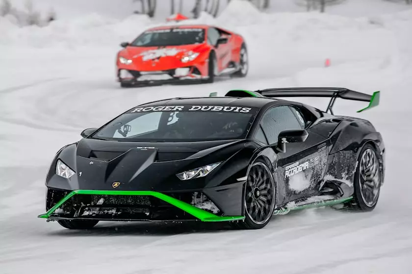 Vlasnici Lamborghinija Huracan i Urus pozvani na epsku vožnju po snijegu 4422_5