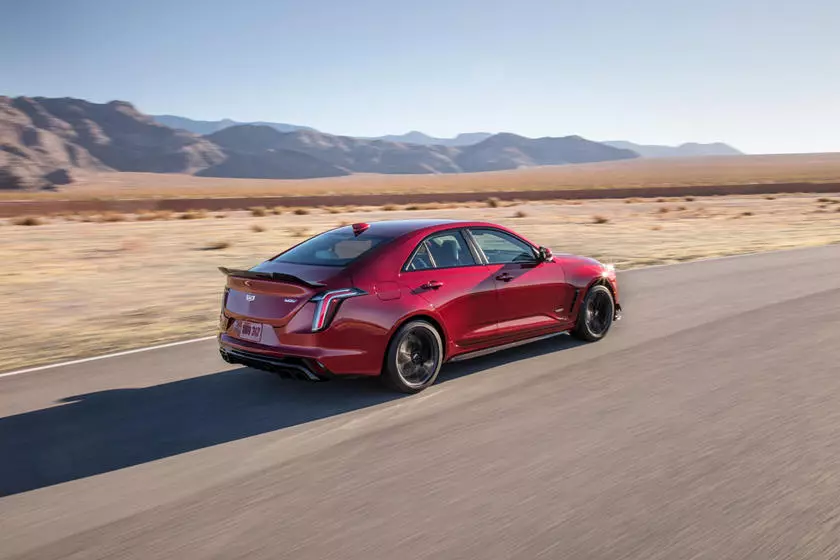 The Cadillac CT4-V Blackwing Beat A Nissan GT-R at the Track-г үзээрэй 44242_1