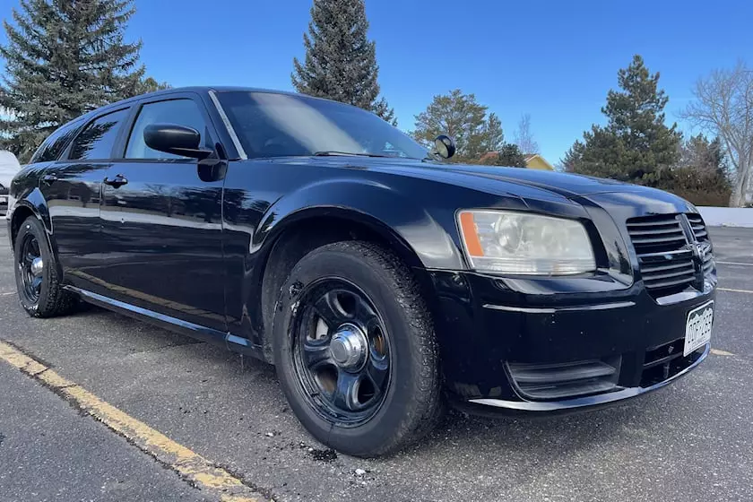 ສົມບັດປະຈໍາອາທິດ: ລົດ Dodge Magnum Cop ປີ 2008 4424_1