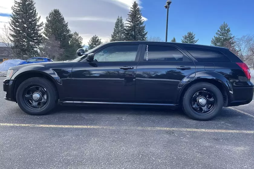 ສົມບັດປະຈໍາອາທິດ: ລົດ Dodge Magnum Cop ປີ 2008 4424_4