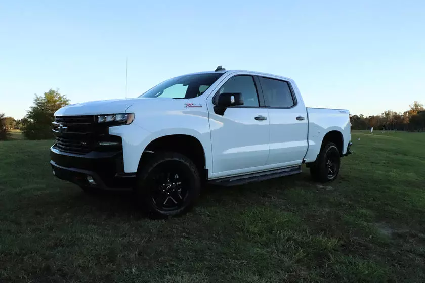 O Chevrolet Silverado está sendo abatido por Ram 44376_4