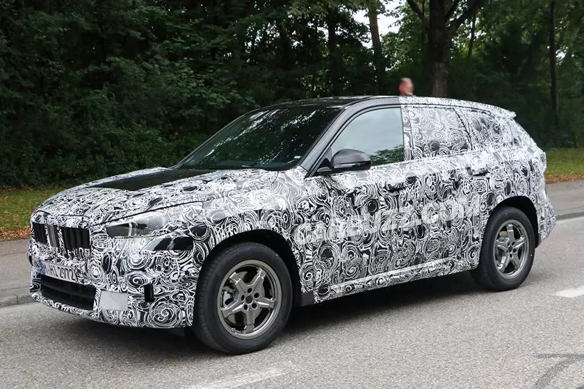 BMW X1 Baru Akan Memiliki Interior Super High-Tech 44480_7