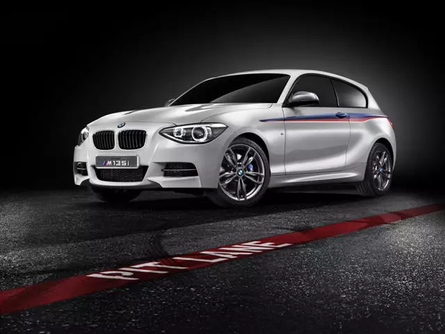 BMW fa'asalalau le M135i Concept e fa'alauiloa i Sineva 44595_2