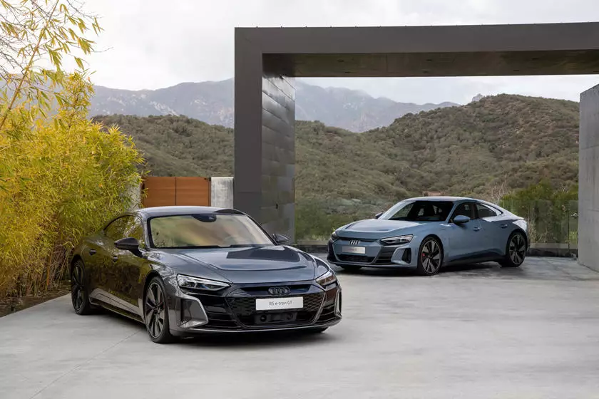 Audi e-tron GT sẽ ra mắt với ba năm sạc miễn phí 44656_1