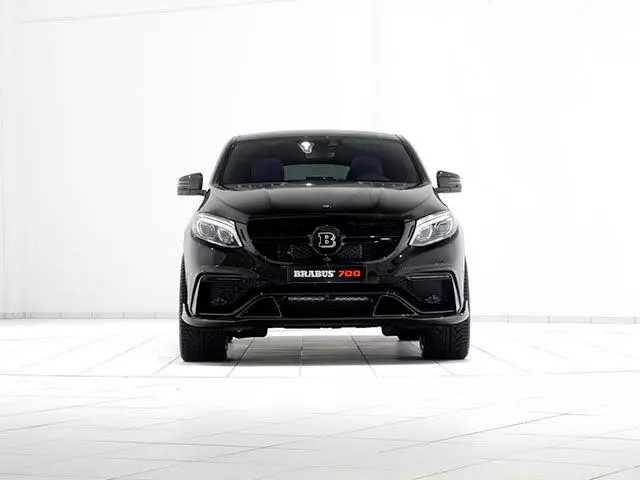 Shin Wannan 700-HP SUV Ta Brabus shine Abu mafi Hauka akan Hanya? 44792_2