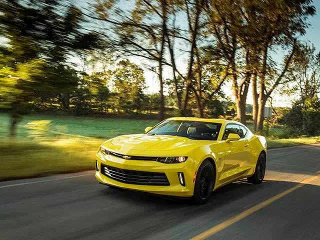 Ang Motor Trend's Car Of the Year Ay Isang…Muscle Car? 45186_1