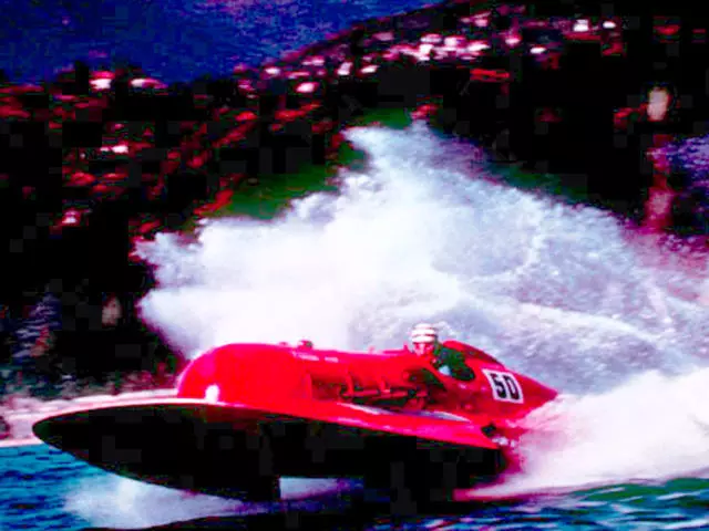 One-of-a-Kind Ferrari Racing Boat para Kumuha ng £1 Milyon sa Auction 45517_1