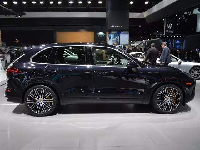 Porsche Cayenne Turbo S - сезнең югары җитештерүчәнле машина 45576_1