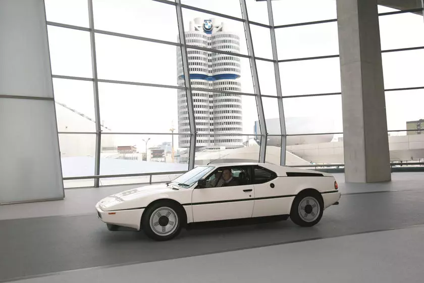 O supercoche máis emblemático de BMW ten unha historia colorida 45722_2