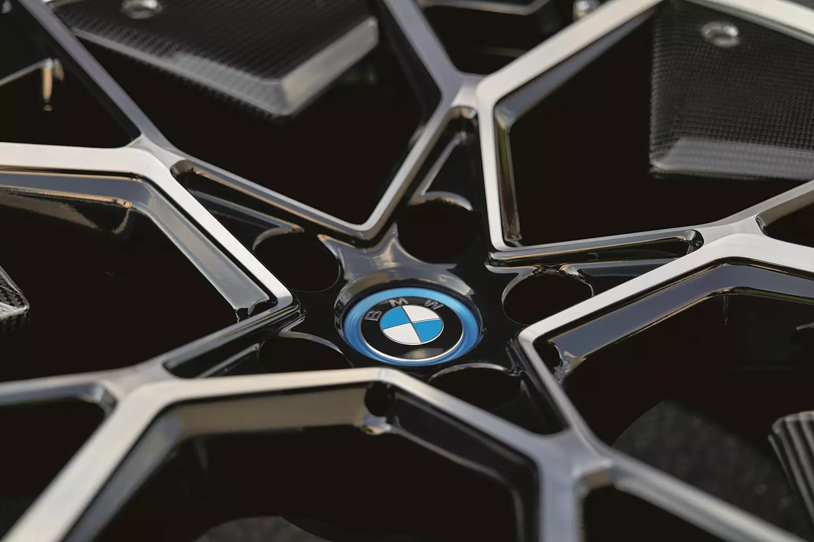 Колеса BMW станут намного экологичнее