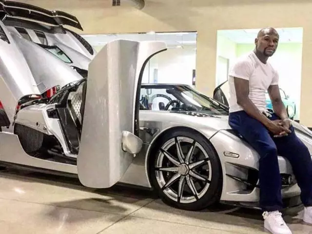 Floyd Mayweather پنهنجي 16 ملين ڊالرن جي مجموعي ۾ 2 نيون هائپر ڪارون شامل ڪيون 46075_1