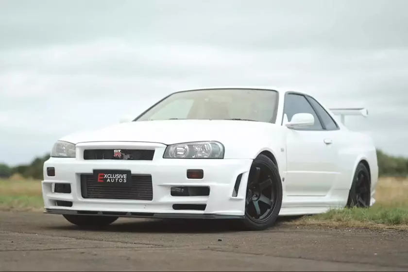 JDM ડ્રેગ રેસ: 900-HP ટોયોટા સુપ્રા વિ. 800-HP નિસાન GT-R 46351_3