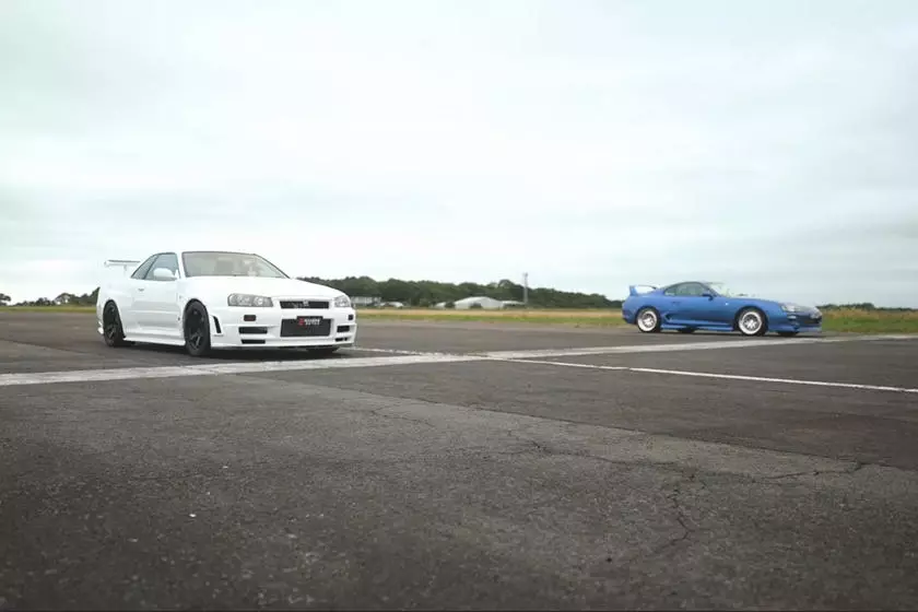 JDM Drag Race: 900-HP Toyota Supra Vs. 800-HP Nissan GT-R 46351_6