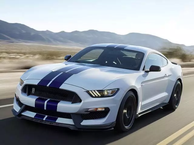 Bạn có thể đoán được mức độ đánh giá đại lý cao như thế nào đối với Shelby GT350 không? 46609_1