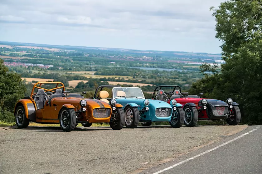 A nova criação da Caterham é a mais leve ainda, de longe 4679_2