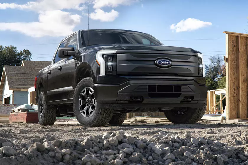 2022 Ford F-150 Lightning Vista anteriore angolare