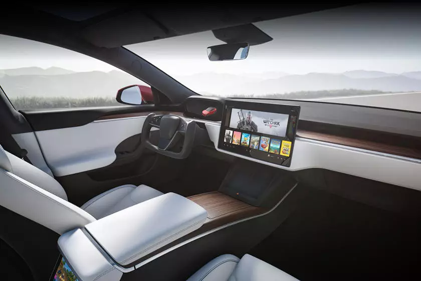 2021 Tesla Model S kostkovaný centrální ovládací panel