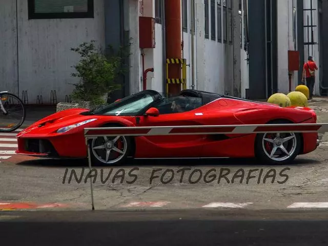 LaFerrari Aperta-ն բռնվել է վայրի բնության մեջ 47453_1