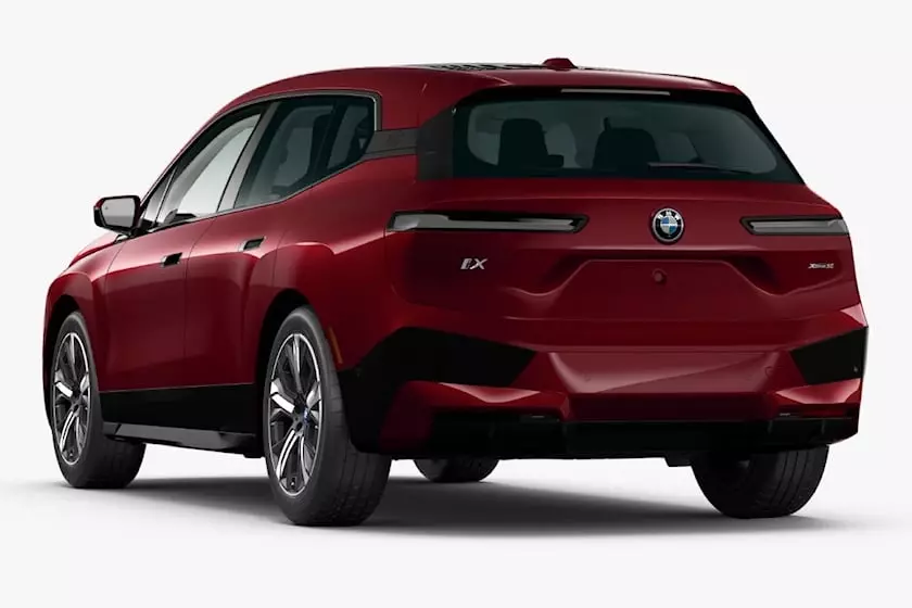 धेरै विकल्पहरूको साथ तपाईंको उत्तम BMW iX निर्माण गर्ने समय 47481_10