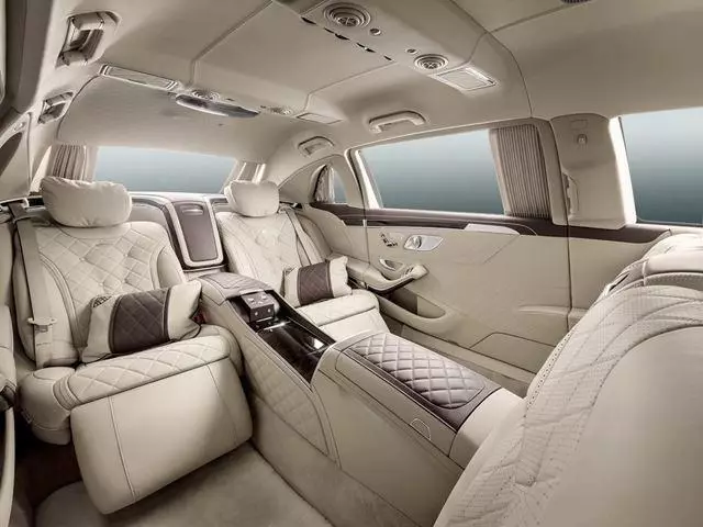 2016-njy ýylyň “Mersedes-Maybach S600” ýaragly we elýeterli däl boldy 47648_3