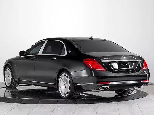 La Mercedes-Maybach S600 del 2016 è appena diventata blindata e intoccabile 47648_4