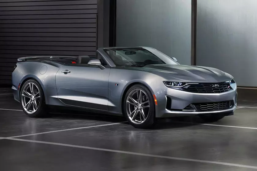 Chevrolet Chun Scor den Camaro Tar éis 2023 48016_9