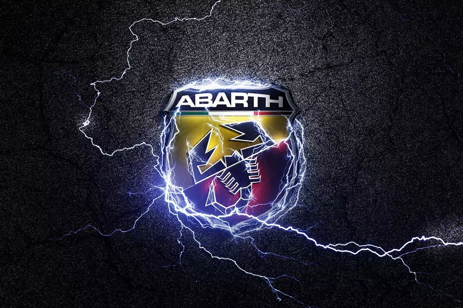 سوف ترتدي السيارة الكهربائية ذات الأداء الأول من Abarth وجهًا مألوفًا