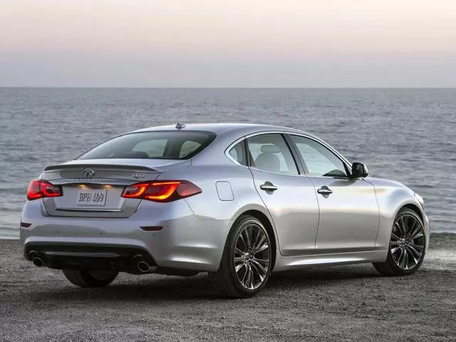 Infiniti introduserer spesialutgave Q70 for Pebble Beach 48152_1