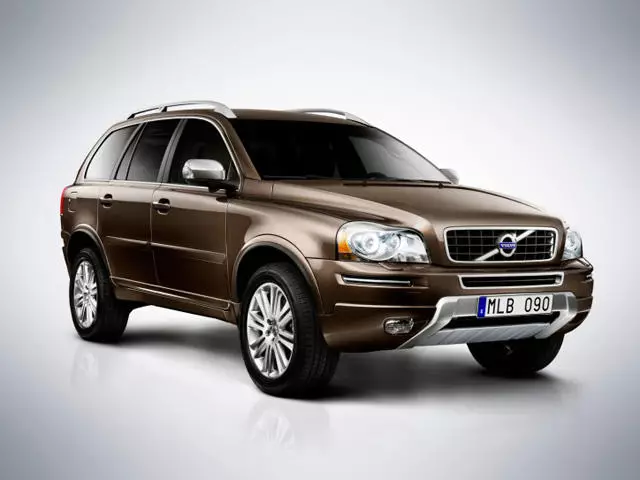 Facelifted 2013 Volvo XC90 Previewed 48159_1