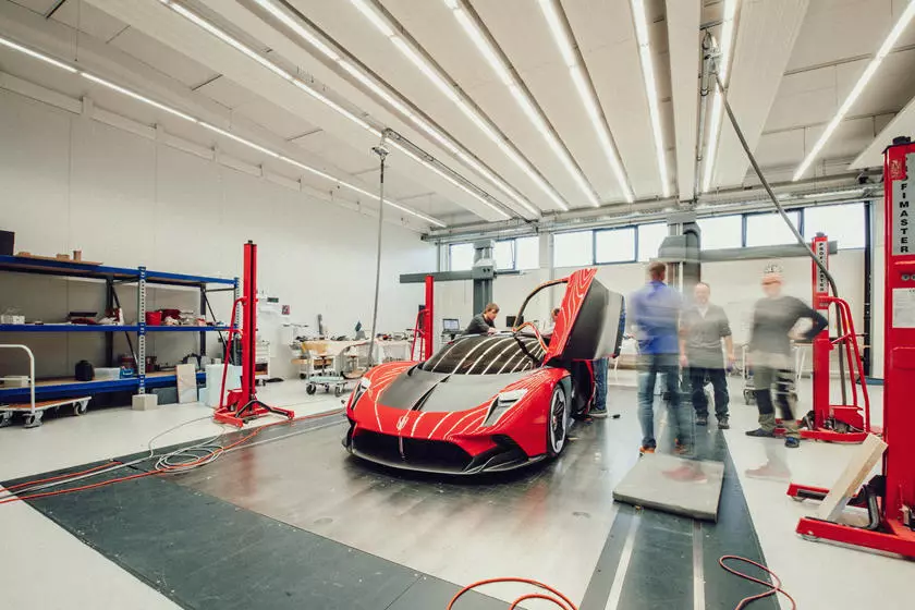 Chinees-Amerikaanse Supercar Startup huurt voormalige Ferrari Big Shot in 48463_5