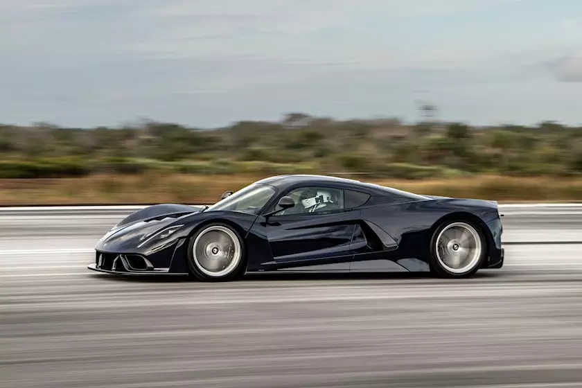 การพัฒนา Hennessey Venom F5 แสดงให้เห็นว่า 300 MPH ควรเป็น Cinch 4865_1