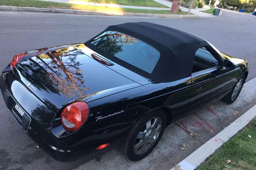 Апталық Craigslist жасырын қазына: 2002 Ford Thunderbird 48695_2