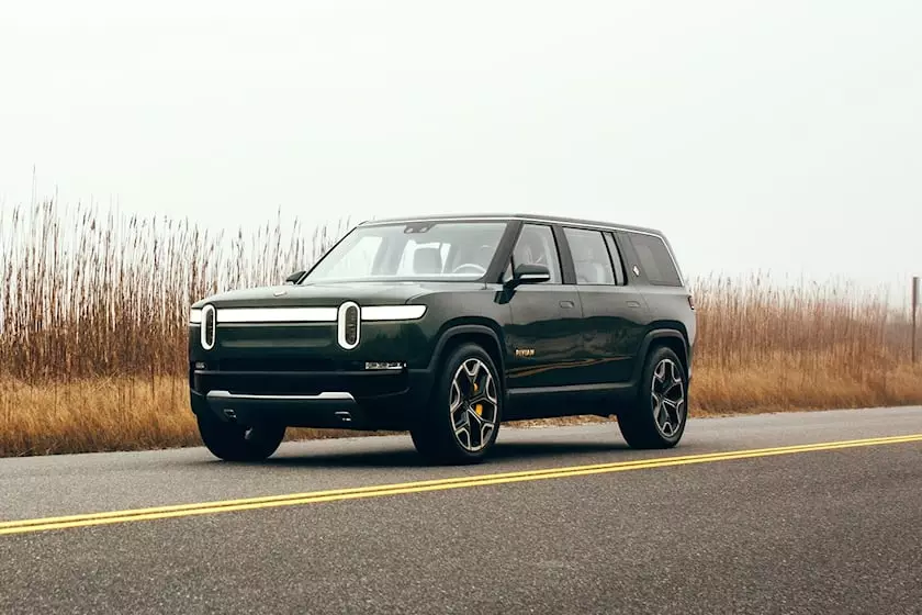 2022 Rivian R1S SUV Front Angle View