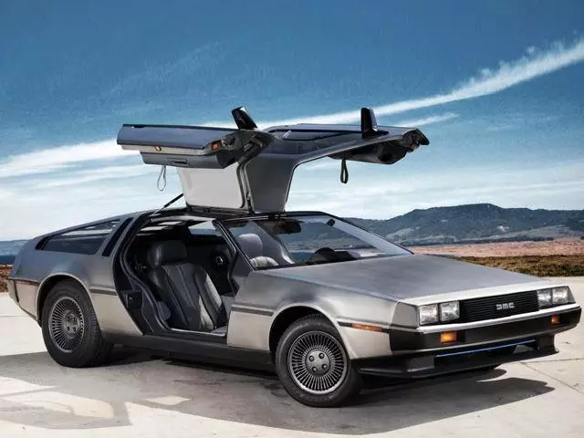 Nous avons dû retourner vers le futur car la DeLorean revit ! 48739_1