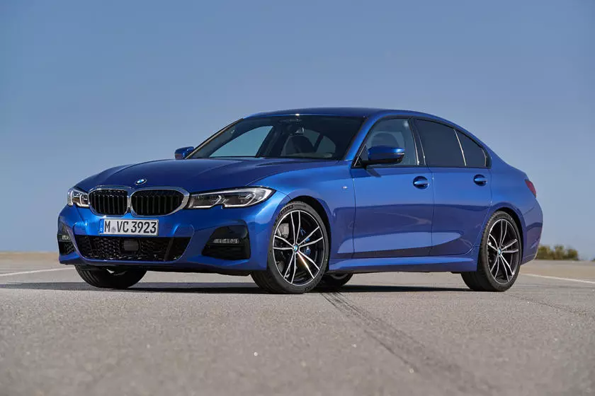 2019-2020 BMW 3 Series Sedan Front Angle View